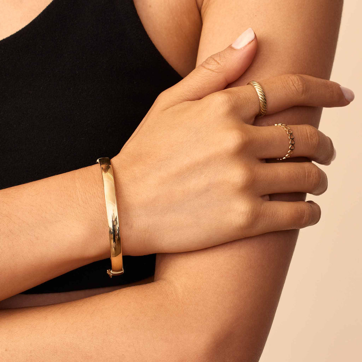 The One Bold Bangle – Oradina