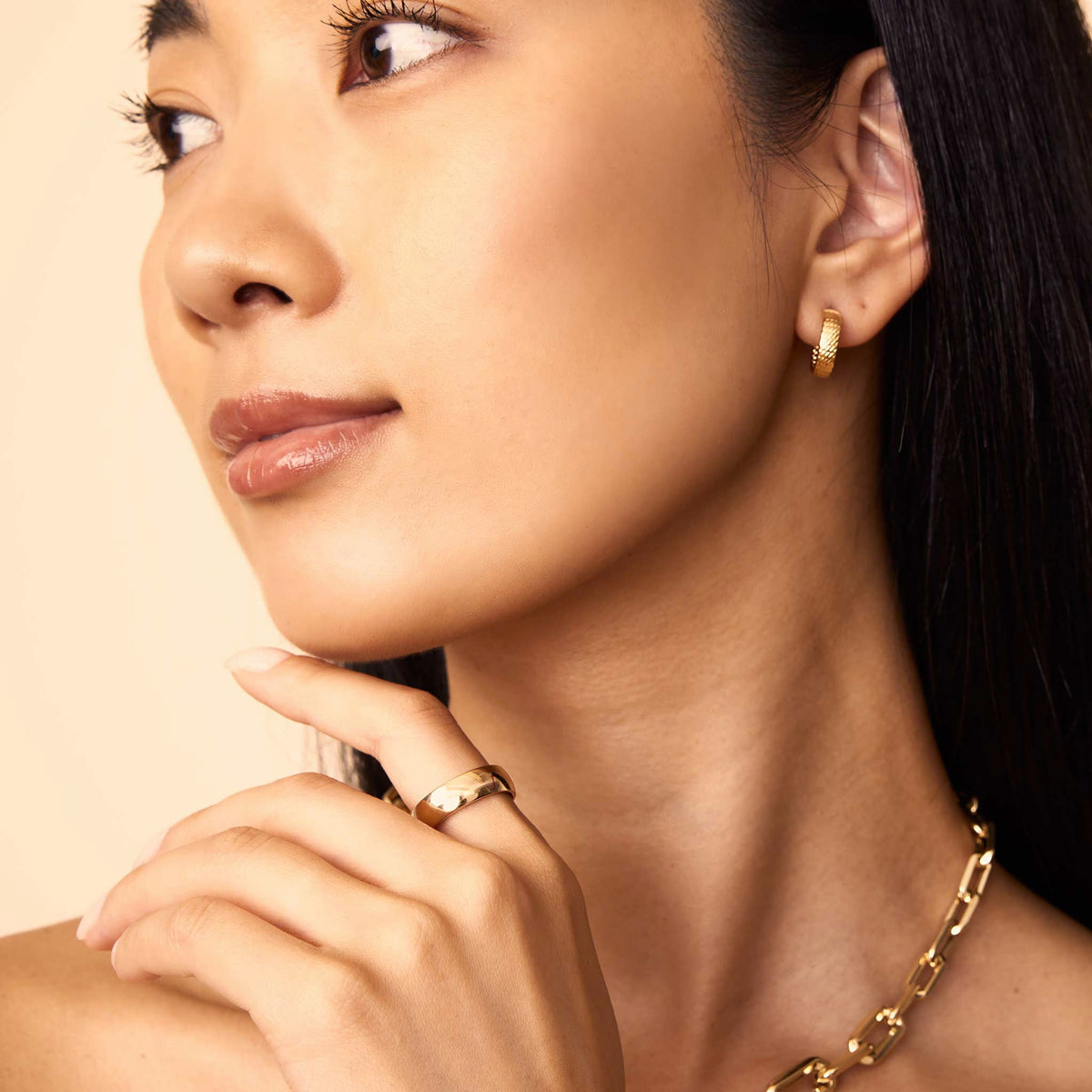 Forever Band Statement Ring – Oradina