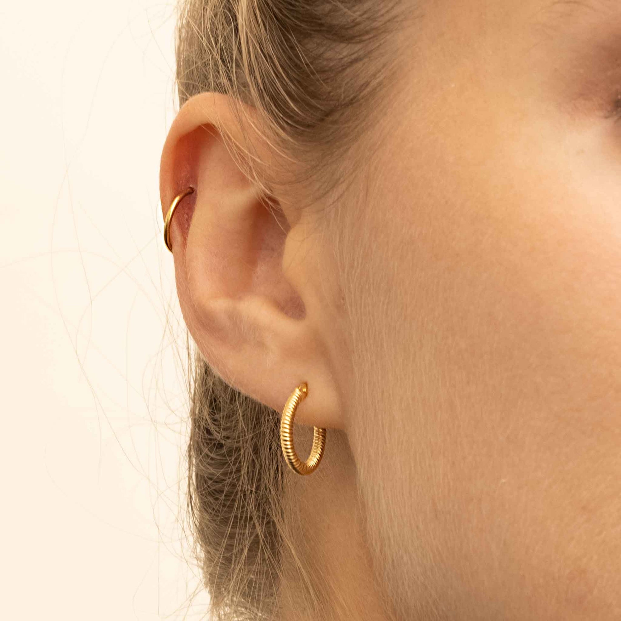 Ribbed Mini Hoops